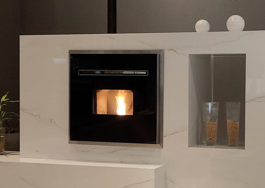 Lareira de Embutir a Pellet – Multi Aquecimento e Energia
